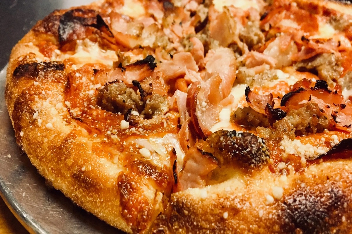 15 Best Pizza in Panama City Beach, Florida | Buzz On The Beach